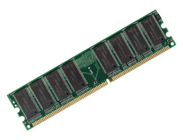 What Is The Main Difference Between Primary And Secondary Memory In A 
