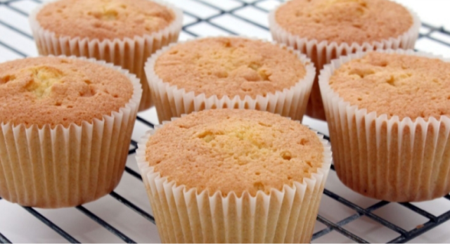 Difference Between Cupcakes And Queen Cakes - VIVA DIFFERENCES