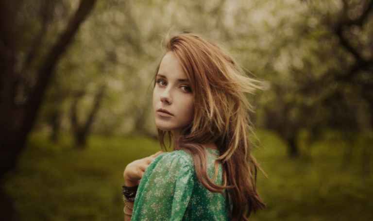45 Great Poses for Portrait Photography -Explore meaningful stories ...